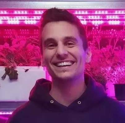 Niko Simos - CEAg World